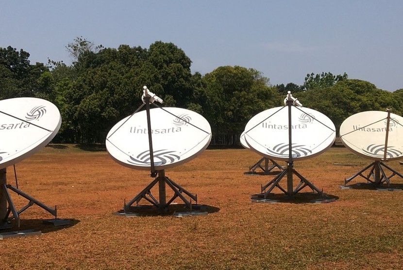 Apa itu VSAT ? Internet satelit broadband Indonesia - SEOsatu